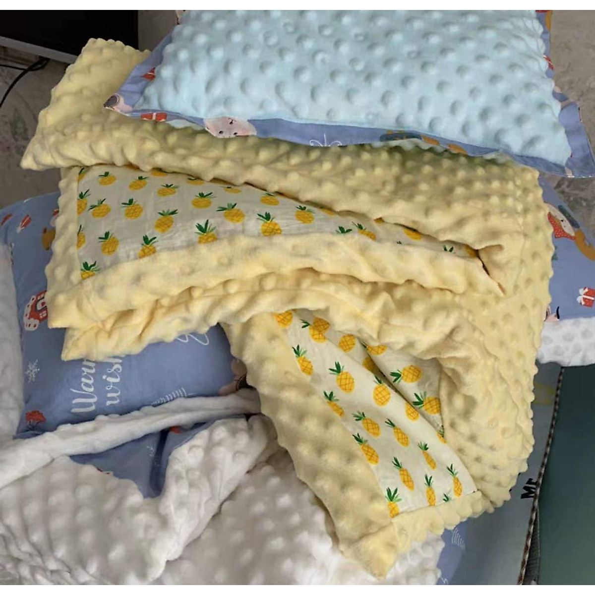 Qililandiy 100% Cotton Pineapple Print Cotton Fabric Quilting Fat Quarter Bundles Patchwork Fabric for Sewing DIY Crafts (1.09 Yard x 1.72Yard)