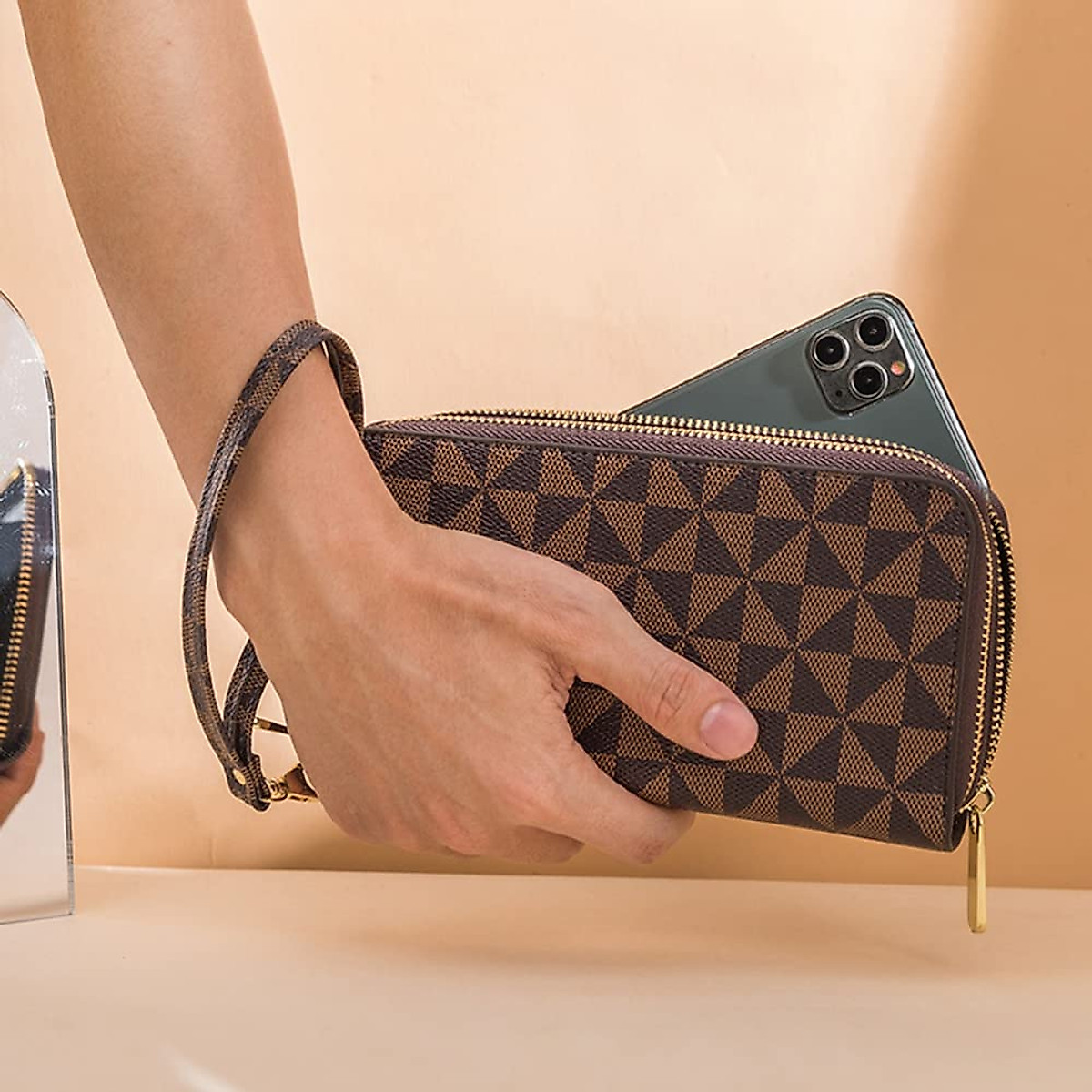 Veki Women's Wallet Double Zipper Pocket Wallets with Wrist Strap, Leather Credit Card Purse for Women Men (Brown)