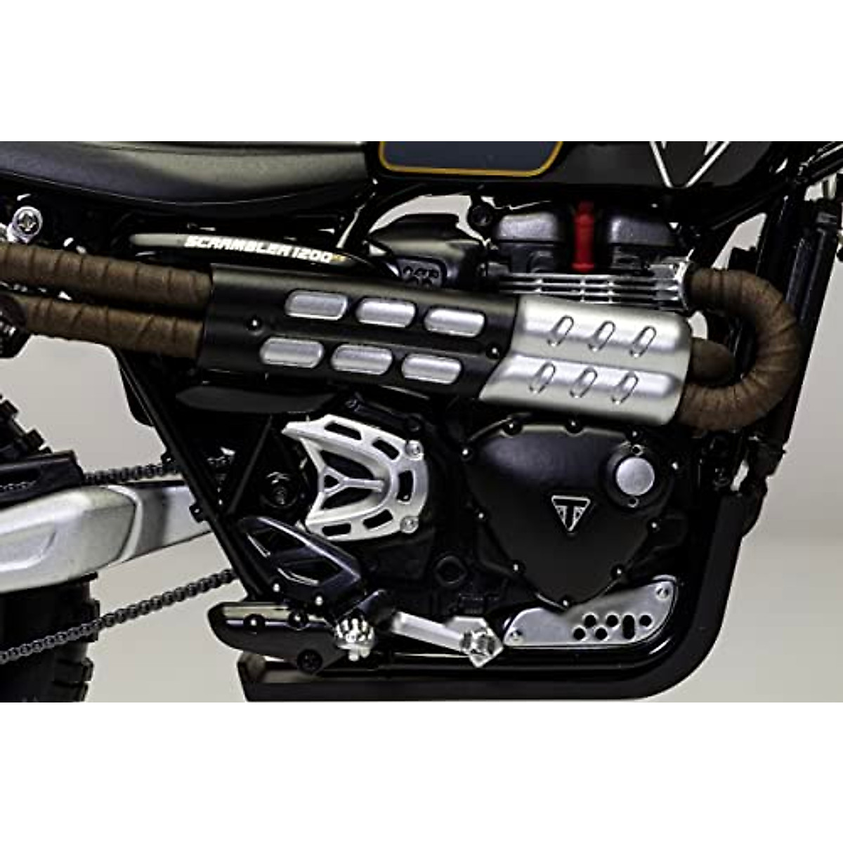 Corgi Diecast James Bond 'No Time to Die' Triumph Scrambler 1200 1:12 Motorcycle Display Model CC08401