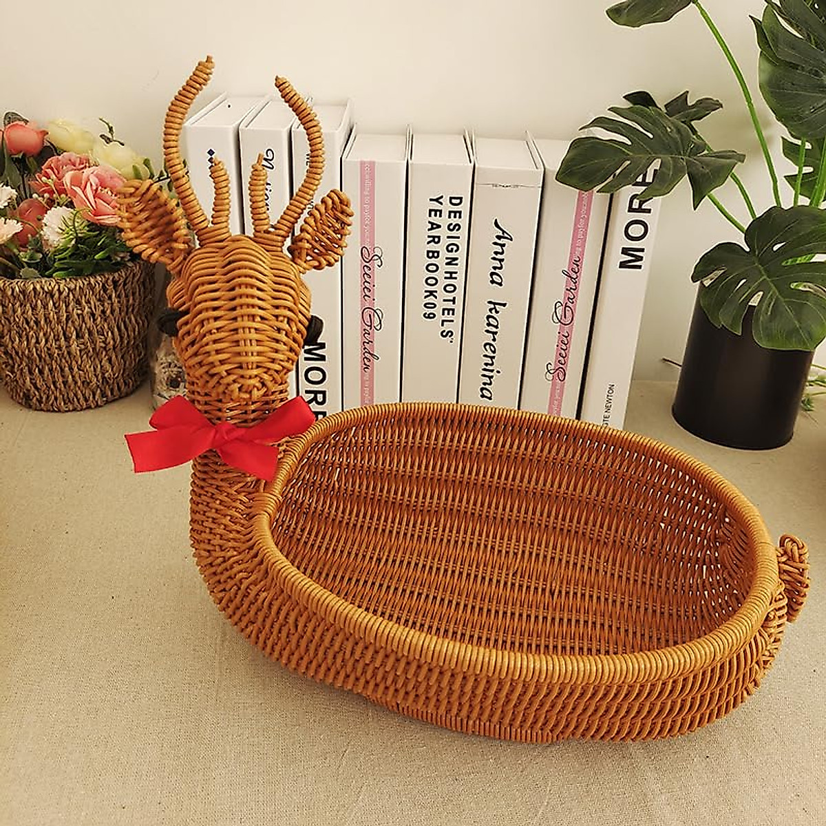 Songyang Handwoven Wicker Basket with Giraffe Head Handle,Storage basket， Tan