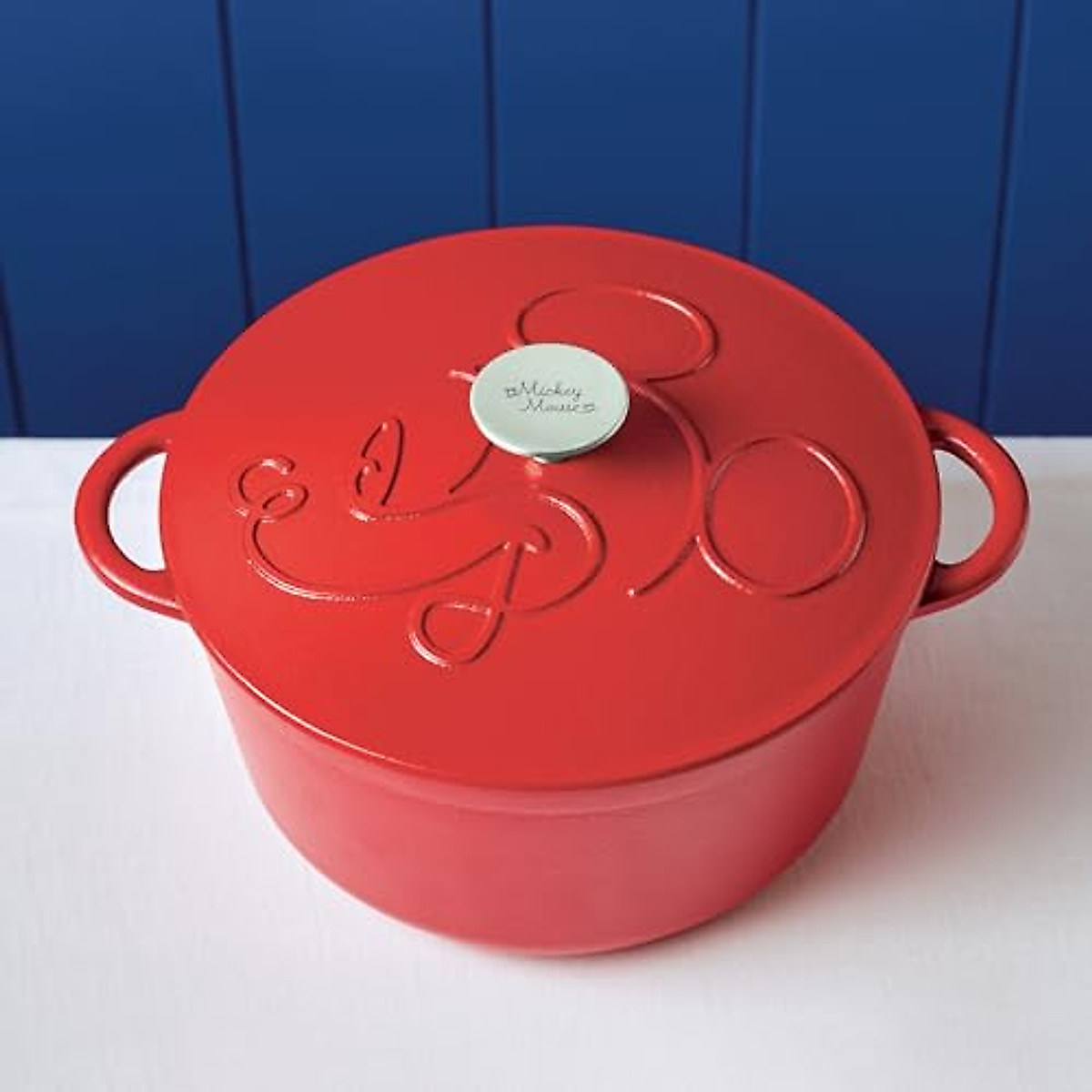 Farberware Disney Bon Voyage Pre-Seasoned Cast Iron Dutch Oven/Casserole Pan with Lid, Suitable for All Stovetops, Including Induction, 4.75 Quart, Red