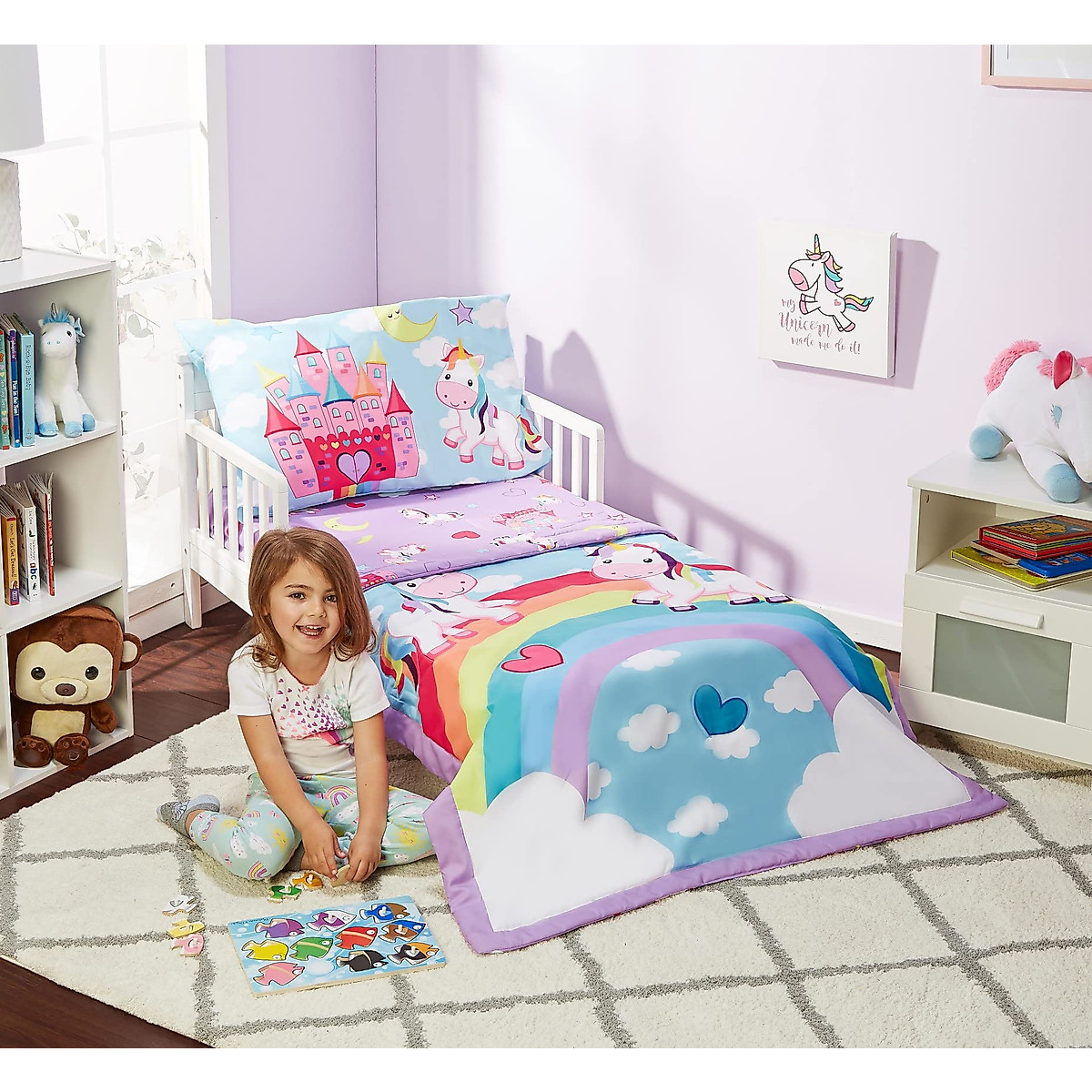 EVERYDAY KIDS 4 Piece Toddler Bedding Set - Unicorn Dreams - Includes Comforter, Flat Sheet, Fitted Sheet and Reversible Pillowcase