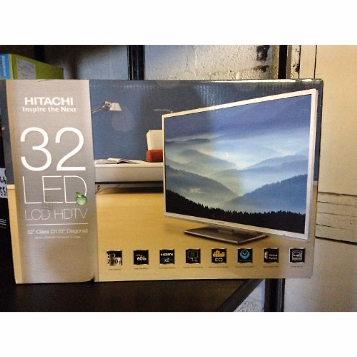 32" Hitachi Ultrathin 720p 60Hz LED TV LE32S406