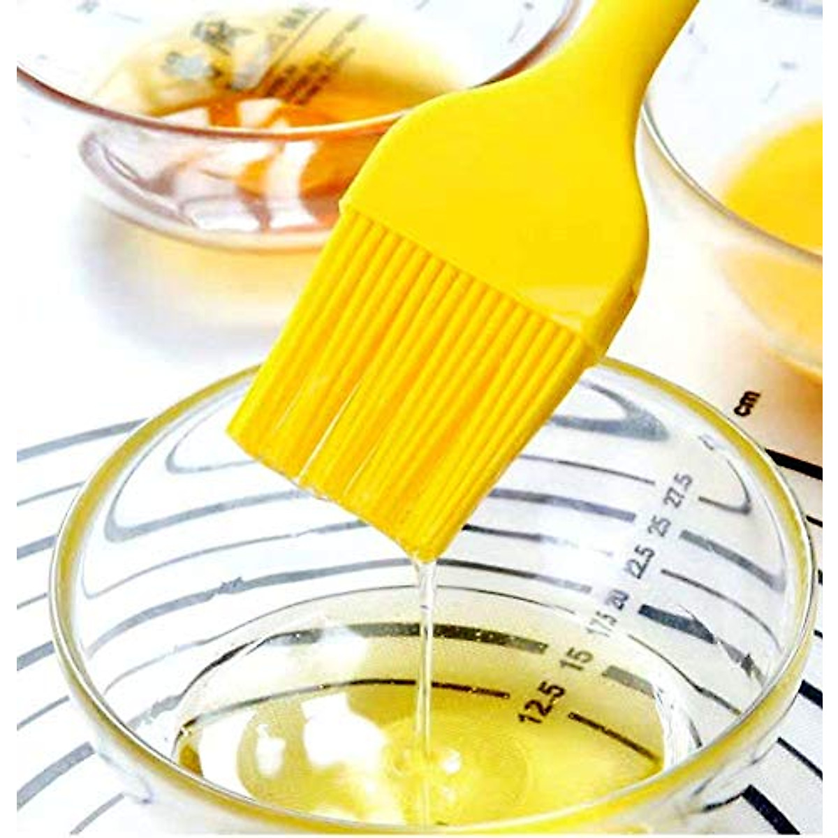 Silicone Basting Grill BBQ Sauce Baking Brush-Large Oil Brush-Perfect for Food,Marinating Meat,Steaks and Pastries(Yellow)
