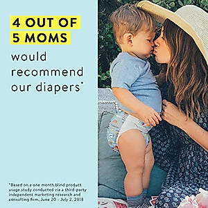 The Honest Company Super Duper Club Box with TrueAbsorb Baby Diapers & Honest Baby Wipes | Size 5 | Eco-Friendly Diapers | Hypoallergenic Wipes | Stylish Prints
