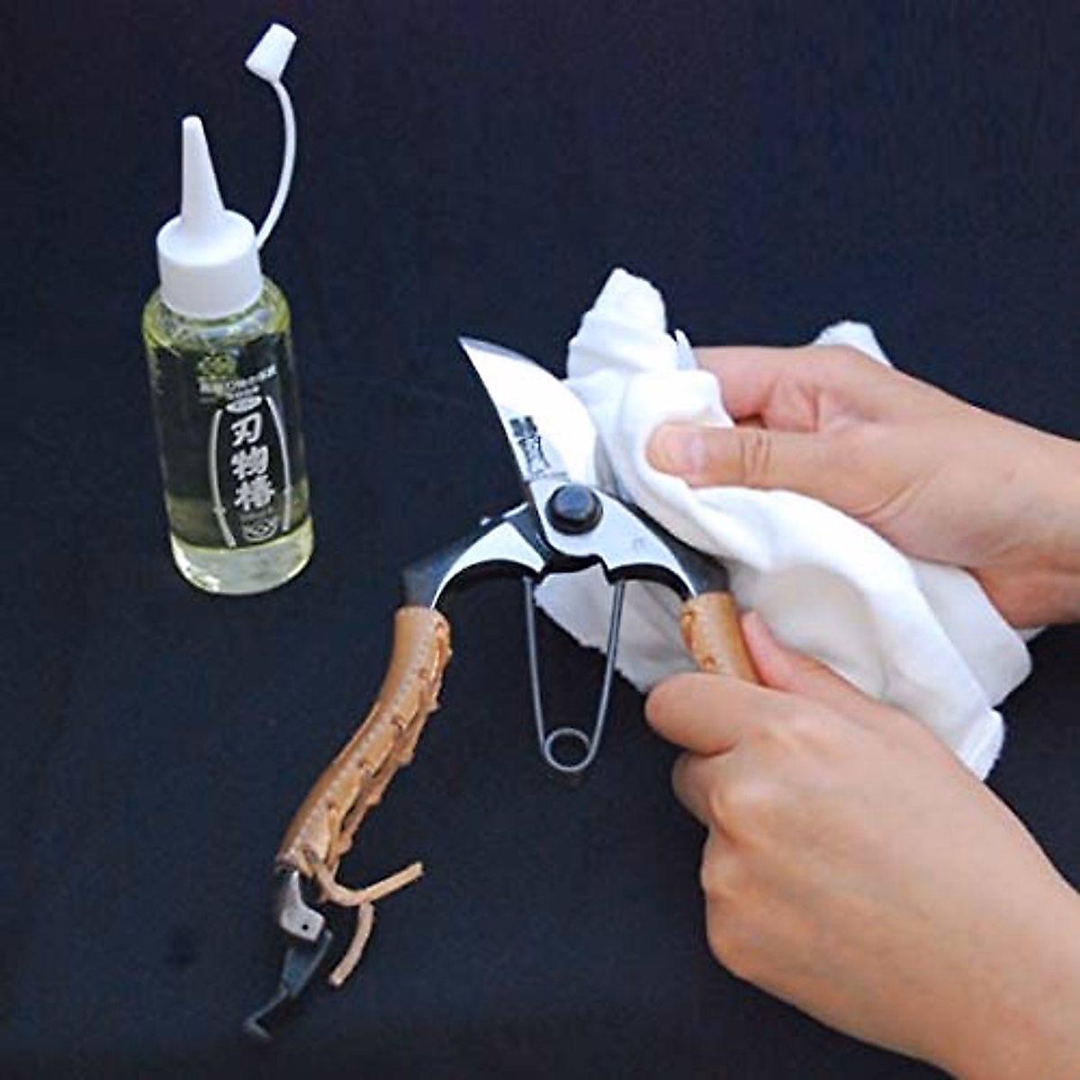 KUROBARA 100% Pure Tsubaki Japanese Knife Maintenance Camellia Oil (3.4 oz)