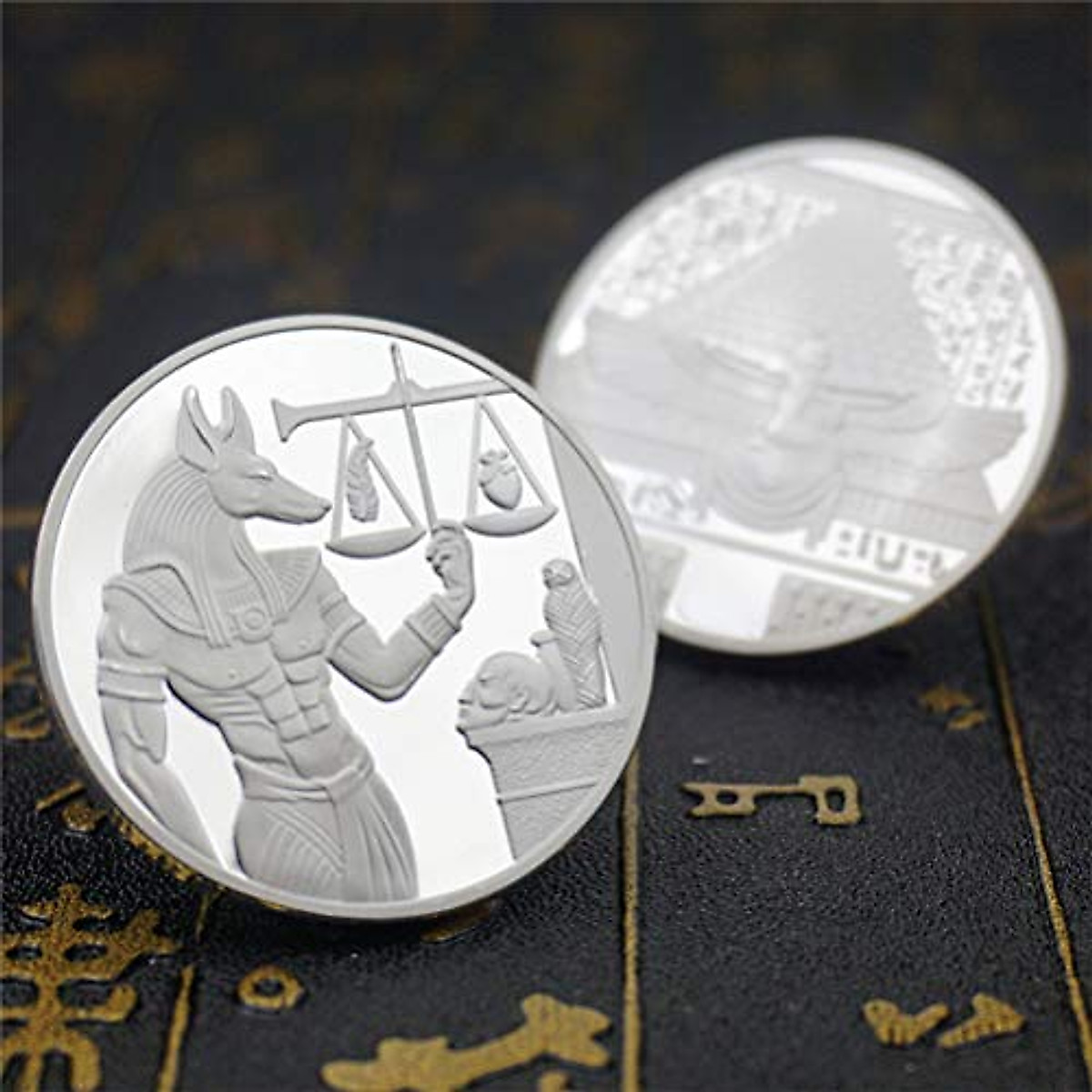 TENDYCOCO Anubis Coin Egyptian God Challenge Coin Commemorative Art Coin Collection Iron Souvenir Craft Gift Toy (Silver)