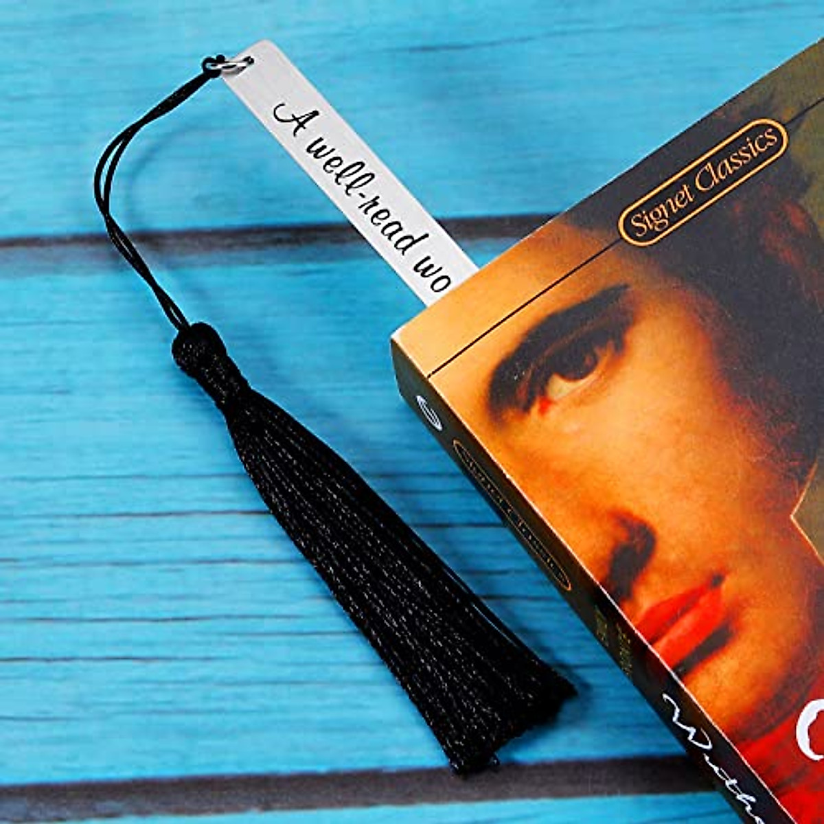 Christmas Bookmarks for Women Friend Book Lover Inspirational Birthday Valentines Day Gifts for Teen Girls Sister Teacher Boss Lady Her Bookworms A Well Read Woman is a Dangerous Creature Bookmarker