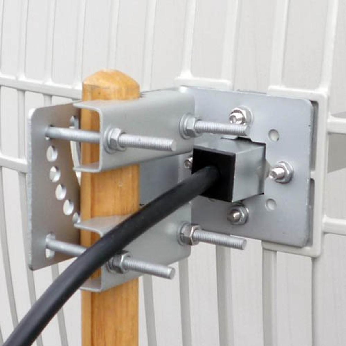 Premiertek Outdoor 2.4GHz 24DBI Directional High-Gain N-Type Female Aluminum Die Cast Grid Parabolic Antenna (ANT-GRID-24DBI)