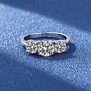 AURORADIA Moissanite Engagement Ring 3 Stone for Women, D Color VVS1 Round Cut Solitaire Wedding Band,18K Platinum Sterling Silver, Promise Rings for Her Wedding Birthday (7, 2)