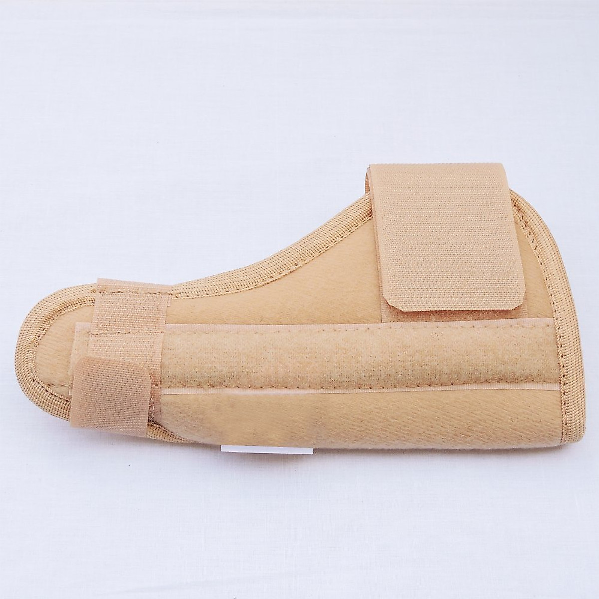 HealthGoodsIn - Thumb Spica Splint | Thumb Stabilizer | Thumb Brace for Tissue Injuries | Support Brace with Thumb Spica Lightweight, Breathable | Fits for Both Hands (Beige)