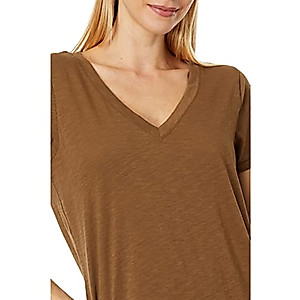 Madewell Whisper Cotton V-Neck Tee for Women – Regular Wear – Short Sleeves – Straight Hemline – 100% Cotton Light Roast MD (Women's 6-8) One Size