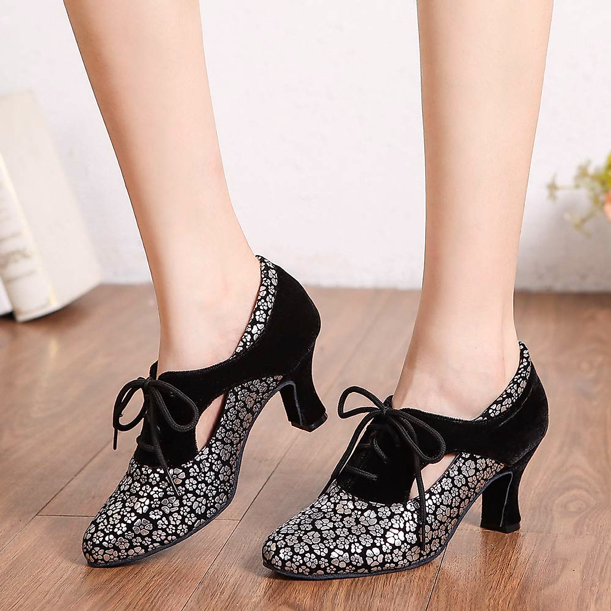 HIPPOSEUS Latin Dance Shoes for Women with Closed Toe Lace up Ballroom Latin Salsa Tango Dance Practice Shoes Low heel 2.75",Black Silver, 5.5 B(M) US