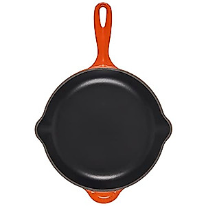Le Creuset Classic Cast Iron Handle Skillet, 9", Flame