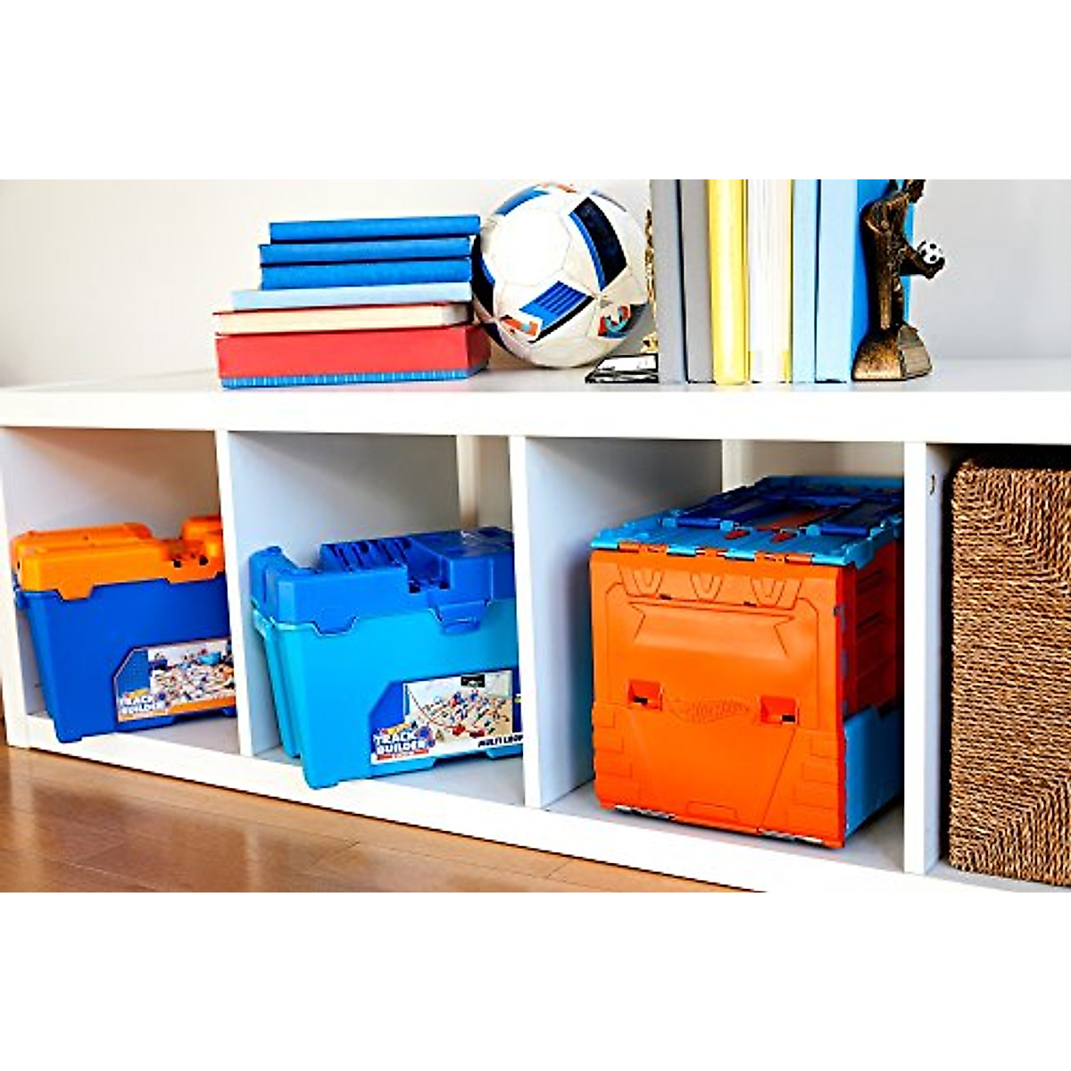 Hot Wheels Race Crate with 3 Stunts in 1 Set Portable Storage Ages 6 to 10