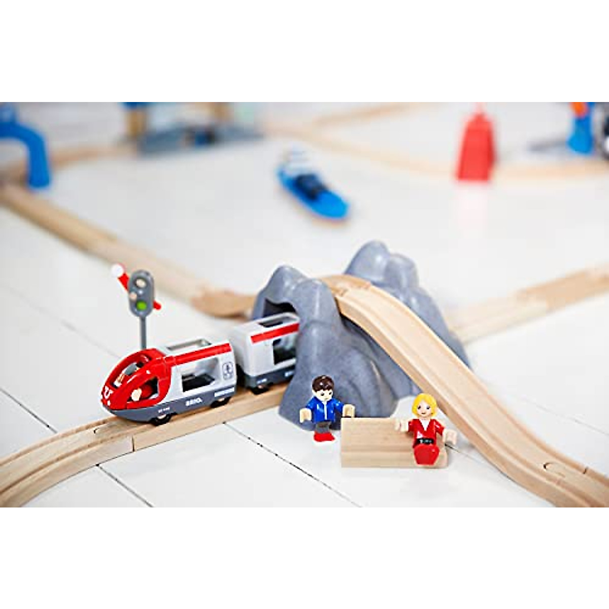 BRIO World - 33773 Railway Starter Set | 26 Piece Toy Train with Accessories and Wooden Tracks for Kids Age 3 and Up - Green