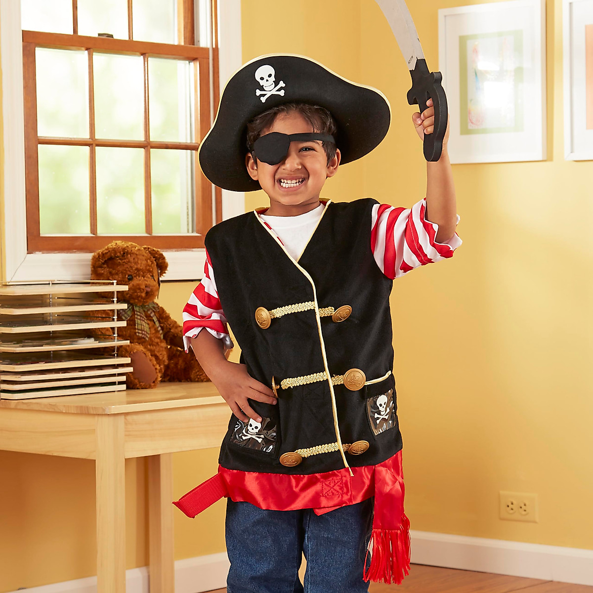 Melissa & Doug Pirate Role Play Set (FFP), Multicolor, Toddler