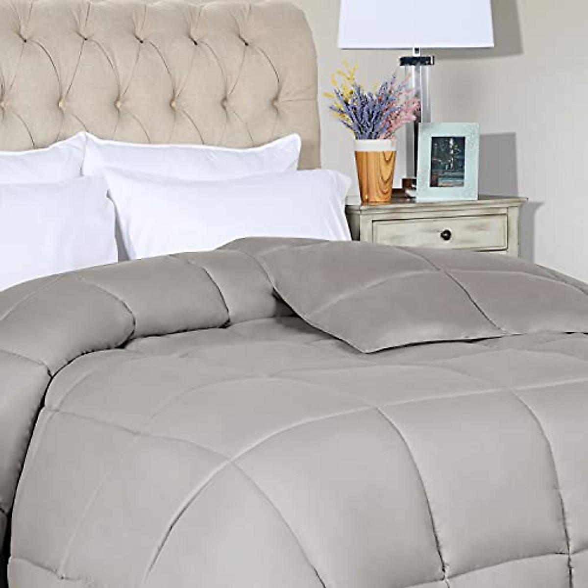 SUPERIOR Down Alternative All Season Comforter, Medium Fill Weight, Perfect for Winter and Summer, Bedding for Bed, Breathable and Comfortable Bedding Duvet Inserts & Bed Sets, King Size, Silver
