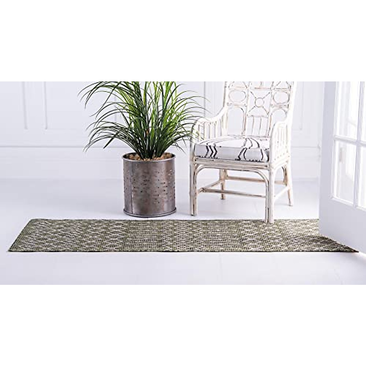 Unique Loom Outdoor Trellis Collection Area Rug - Tribal Trellis (2' x 8' Runner, Green/ Natural)