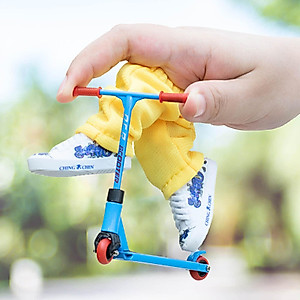 Uwariloy Finger Scooter, Alloy Finger Scooter Set with Scooters, Finger Pants Shoes, Finger Board Accessories for Fingertip Movement Party Favors Skateboarder