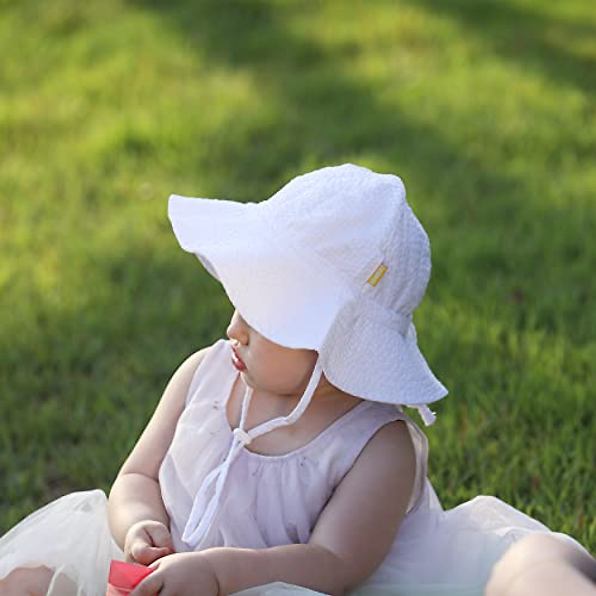 DASMINI Baby & Toddler Wide Brim Sun Hats UPF 50+ Sun Protection Bucket Cap Cute Adjustable Hat (wht Seersucker, 0-6M)