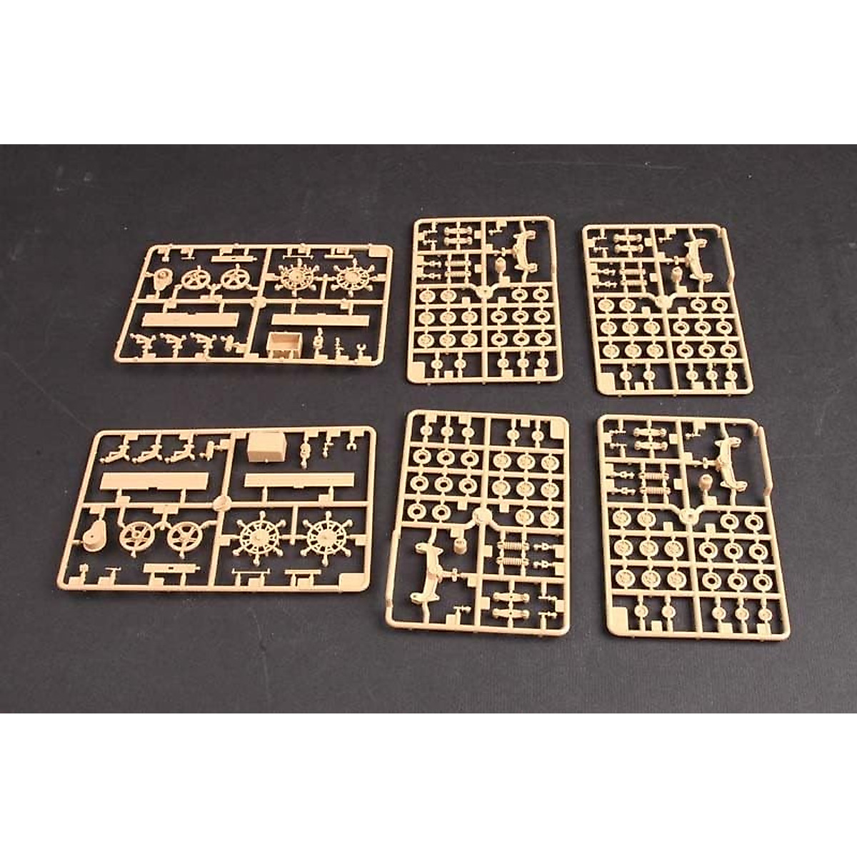 Trumpeter 1/35 Russian Voroshilovets Heavy Artillery Tractor