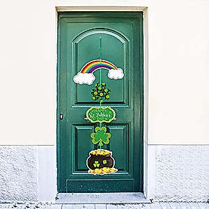 St. Patrick's Day Door Sign St. Patrick's Day Themed Hanging Welcome Sign Irish Hanging Door Decor with Shamrock Leprechaun High Hat Wall Sign Ornament for St. Patrick's Day Decoration