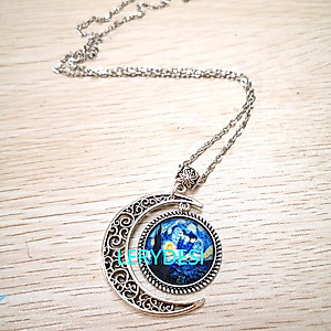 TARDIS Doctor Who Necklace doctor who moon jewelry pendant police box Starry Night Pendant Vincent Van Gogh Art Handmade Jewelry for women (22)