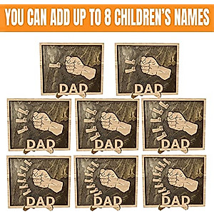 Personalized Fists Fathers Day Wood Sign, Custom Dad Plaque Family Tree Frames Wooden Plaques Decor Engraved Family Names Desk Plaque for Dad、Daddy、Papa、Grandpa from Daughter, Son,Wife - Dad、Grandpa Gifts