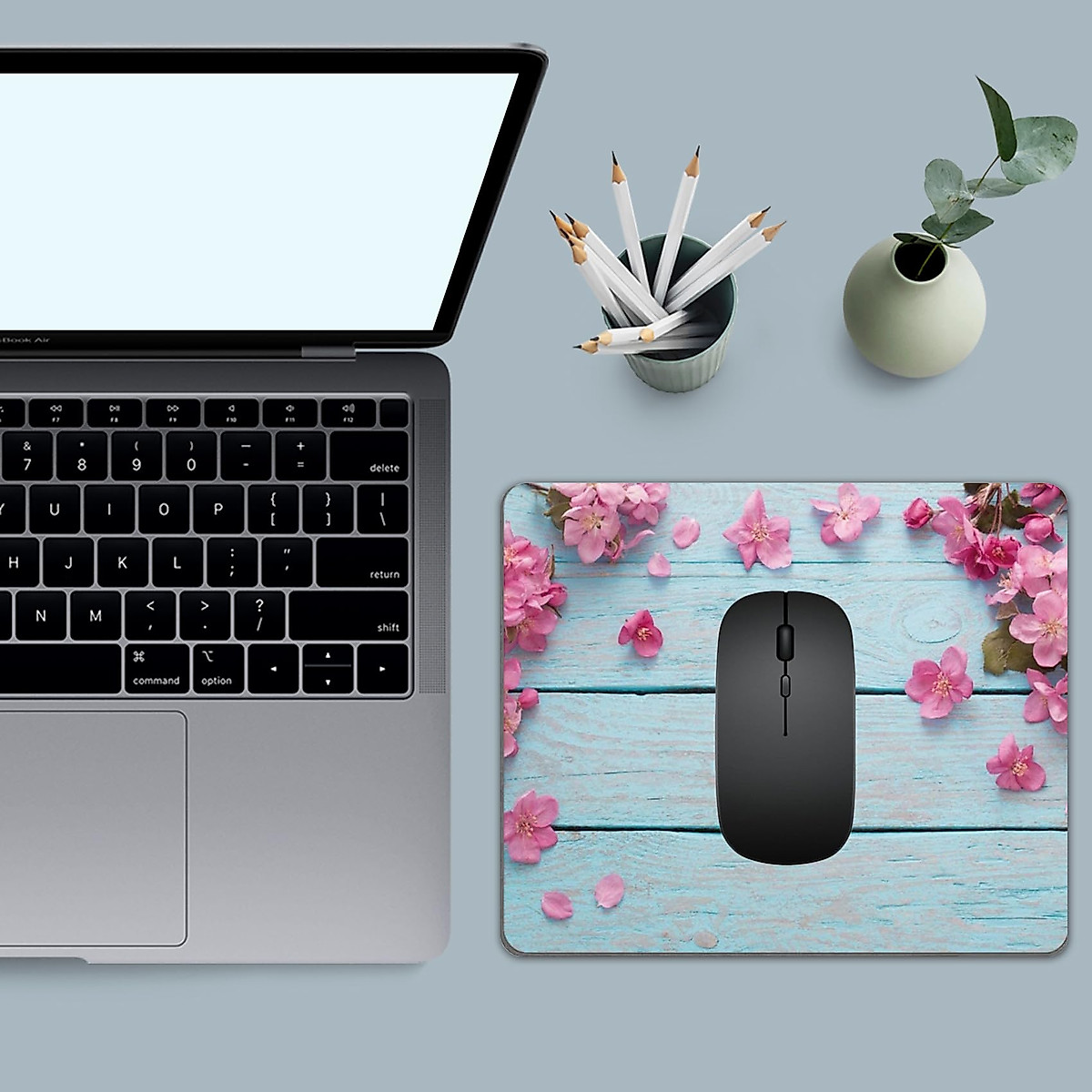 Mouse Pad, Square Mousepad, Non-Slip Rubber Base Mouse Mat, Waterproof Gaming Mouse Pad for Wireless Mouse, Computers, Laptop, Office, Home (Flower Petals on The Table)