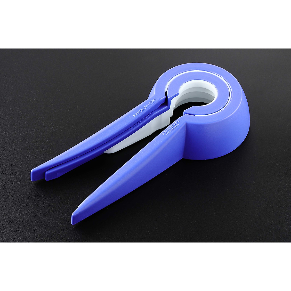 Seki Japan Multi Function Bottle Cap Opener, 2 Size Rubber Grip Jar Opener, Blue Plastic Handle Remove Stubborn Lids Kitchen Gripper, for Elderly, Women, Children