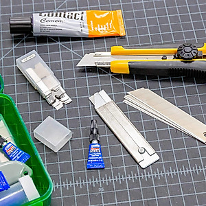 BAZIC Single Edge Razor Blades, Safety Straight Edge Razors, Box & Carton Cutter Replacement Refill, Glass & Paint Scraper Razor (8/Pack), 1-Pack