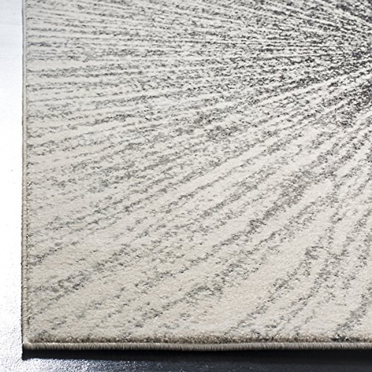 SAFAVIEH Evoke Collection 5'1" Square Black/Ivory EVK228K Abstract Burst Non-Shedding Living Room Bedroom Area Rug