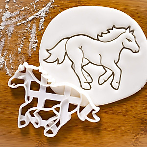 Set of 2 Horse cookie cutters (Designs: Horse Head and Horse Running), 2 pieces - Bakerlogy