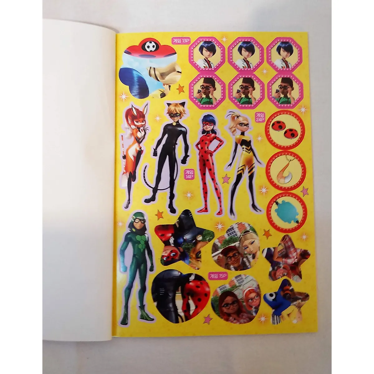Miraculous Ladybug Mini Sticker Coloring Book (Season 3)