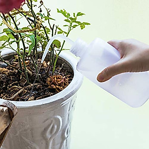 Oubest Squeeze Washing Bottle Succulent Watering Bottle 500ml Water Squirt Irrigation Bottle Squeeze Sprinkling Can Plastic Wash Plant Bottle 2pc