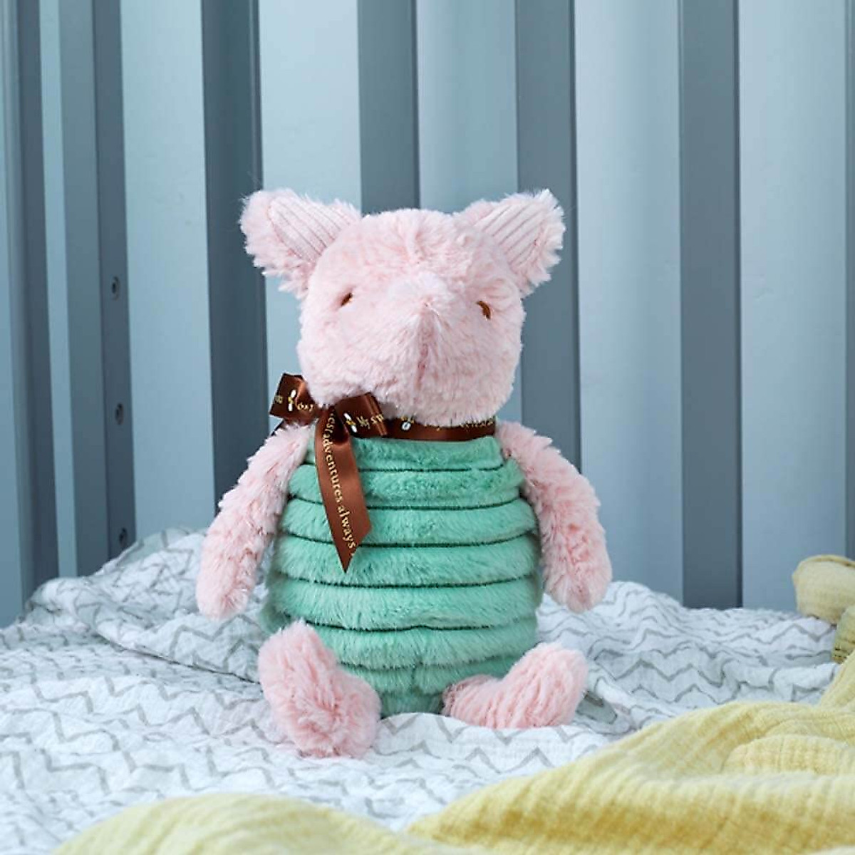 KIDS PREFERRED Baby Classic Winnie the Pooh and Friends Stuffed Animal, Piglet, 9 inch (Pack of 1)