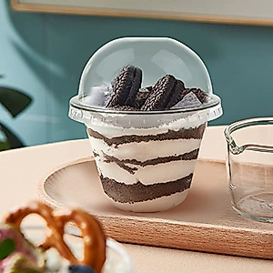 Rainmae 50-Pack Disposable Clear Plastic Cups with Dome Lids, 180ml/6oz Crystal PET Dessert Cups for To Go Iced Coffee Cold Drinks, Smoothie, Bubble Boba Tea, Juice, Parfait, Frappuccino, Milkshake