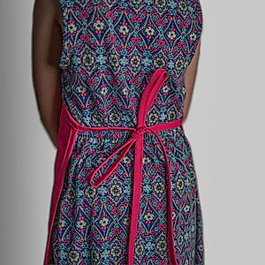 THE APRONPLACE Personalized Apron and Hat Set Girls Sweet Little Baker Child Apron with Cupcake Add a Name Embroidered