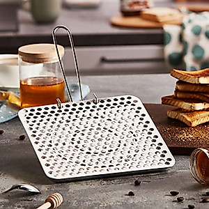 Ibili Classica Foldable Tin Plate Bread Toaster Camping Cookware, Ideal For Use On Gas Flame - Made in Spain - 20cmx20cm - 7.8"x7.8"