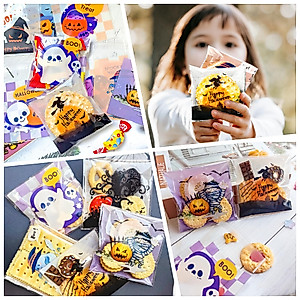 AXYEEUR 550 Pcs Halloween Candy Bags,Halloween Self Adhesive Cookie bags,12 Styles Halloween Clear Cellophane Treat bags for Party Favors Supplies