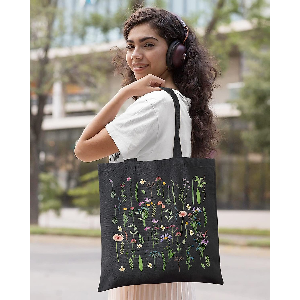 AUSVKAI Cute Canvas Tote Bag Aesthetic For Women College Grocery Bag Cotton Cloth Beach Totes Gift-Black Flowers