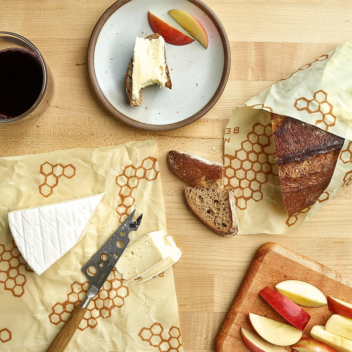 Bee's Wrap - Large Bread Wrap - Made in the USA with Certified Organic Cotton - Plastic and Silicone Free - Reusable Eco Friendly Beeswax Food Wraps