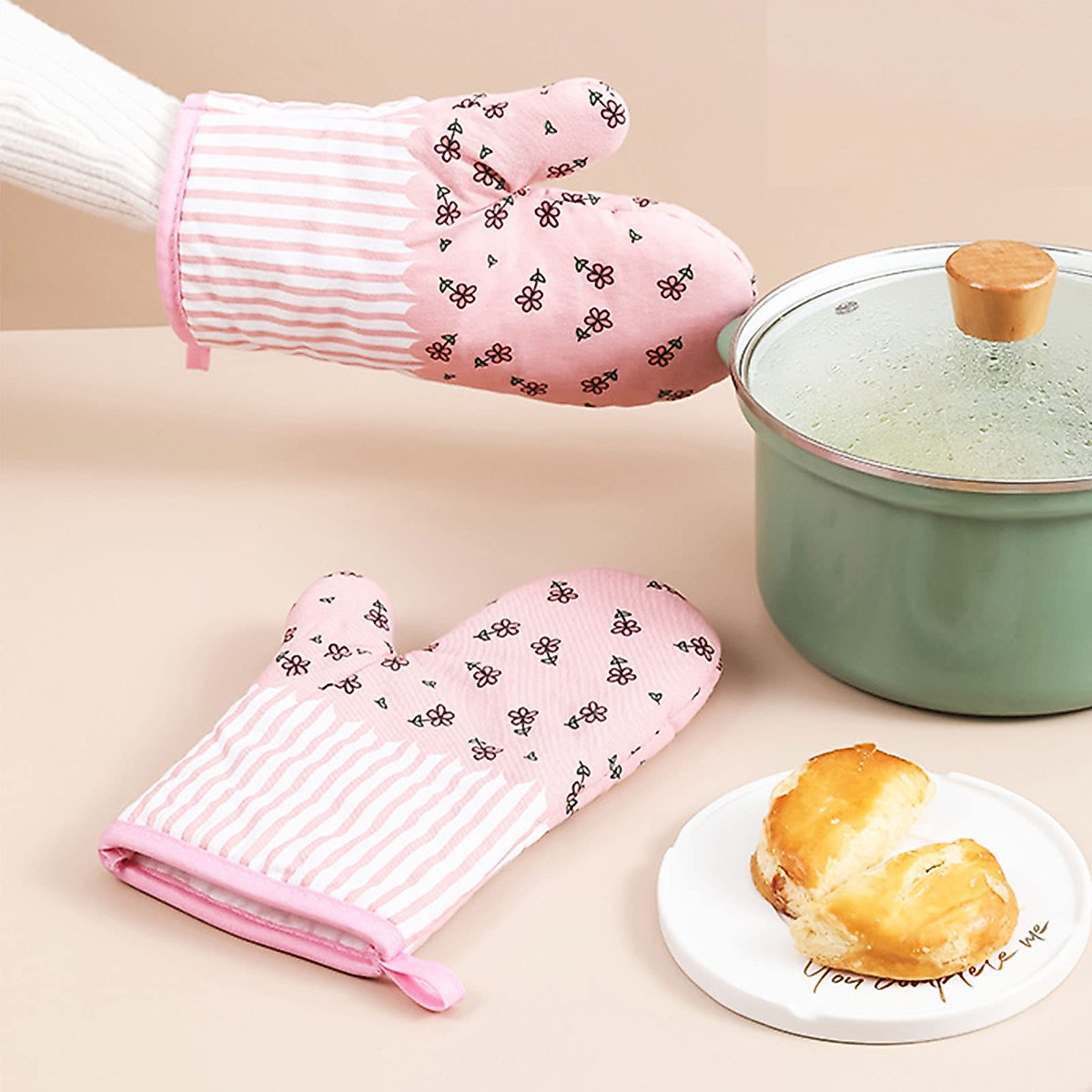 Pink Kitchen Oven Mitts, 2 Piece Set Extra Long Professional Heat Resistant Pink Kitchen Accessories Oven Gloves, 100% Cotton Material Non-Slip