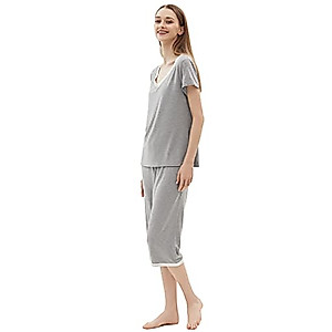 Joyaria Womens Summer Cooling Pajamas/Pjs Short Sleeve Capri Bamboo Pjs Ultra Soft Lightweight Sleepwears Set Petite (Light Gray, Small)