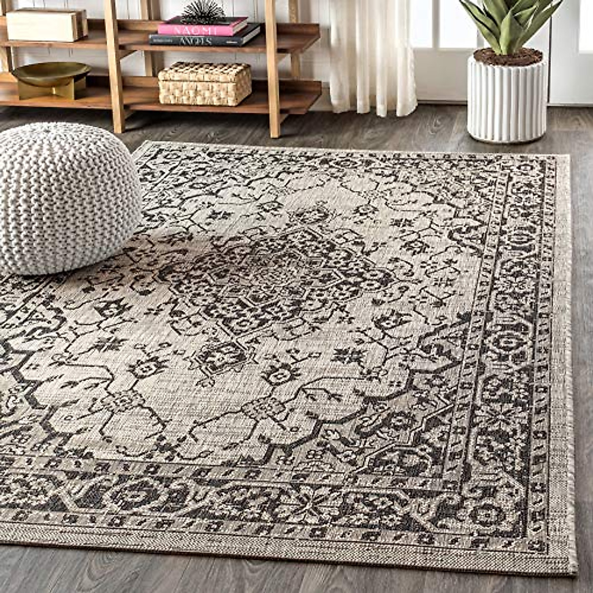 JONATHAN Y SMB102D-4 Rozetta Boho Medallion Textured Weave Indoor Outdoor Area -Rug Coastal Bohemian Rustic Glam Easy -Cleaning Bedroom Kitchen Backyard Patio Non Shedding, 4 X 6, Gray/Black
