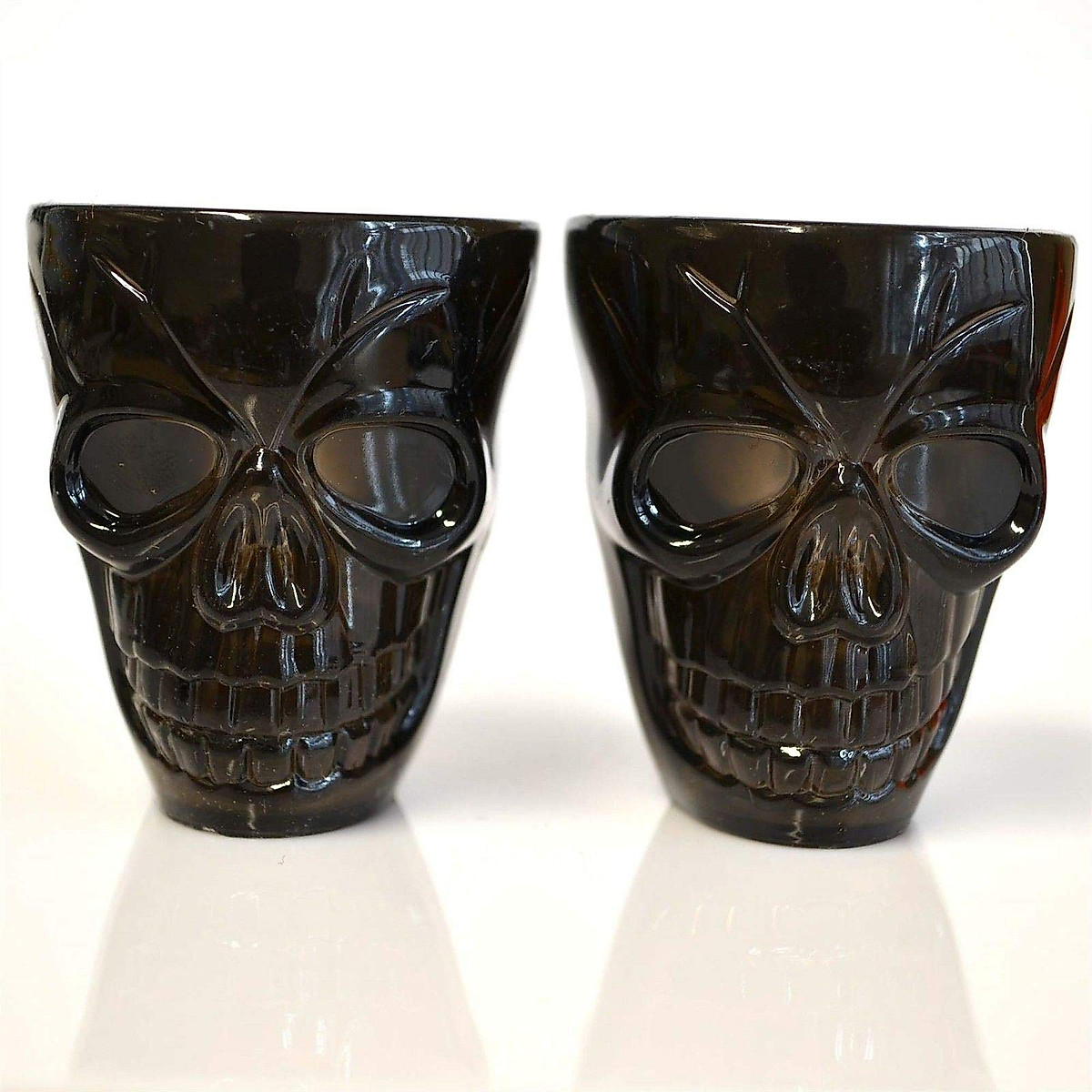 SHATCHI Set of 4 Halloween Black Shot Glasses with Spooky 3D Skull Shape Party Tableware Drink Accessories, 4 Count (Pack of 1)