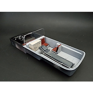 AMT 1959 Cadillac Ambulance w/Gurney 1:25 Scale Model Kit