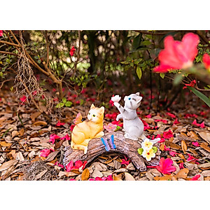 VP Home Kittens on a Log Solar Powered LED Outdoor Decor Garden Light, Great Addition for Your Garden, Solar Powered Light for Outside Patio Lawn