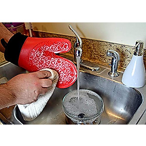 Atlas and Apollo Silicone Oven Mitts Heat Resistant Oven Gloves - Red Pot Holders for Grilling Cooking and Baking - Deluxe Padded Cotton Liner for Extra Protection - Non Stick Grip Glove 1 Pair Set